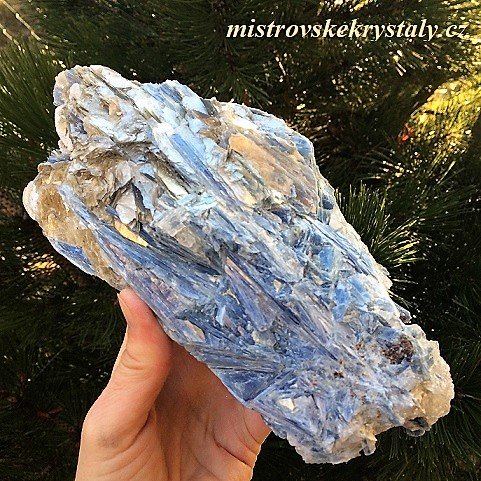 Kyanit / Disten - účinky, účel, využití, charakteristika, vlastnosti ...