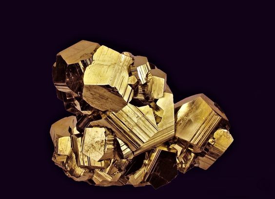 Pyrit - prodej, charakteristika, význam, účel a využití krystalu v ...